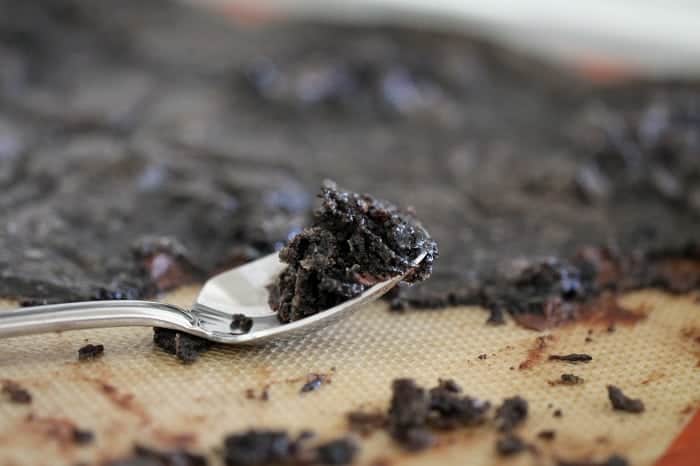 Crispy Cookies and Cream Cookies | Picky Palate