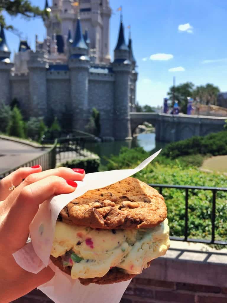 The Best Food at Walt Disney World Resort | Where to Eat at Disney World