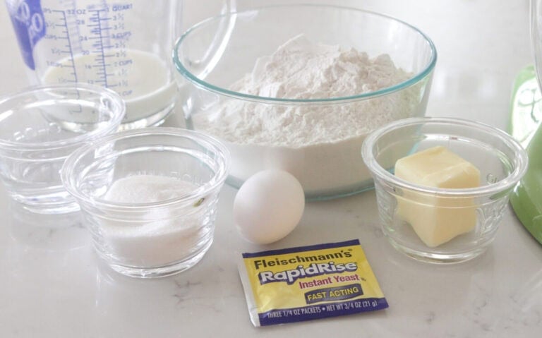 Cinnamon Roll Bubble Bites | The Best Homemade Cinnamon Roll Recipe