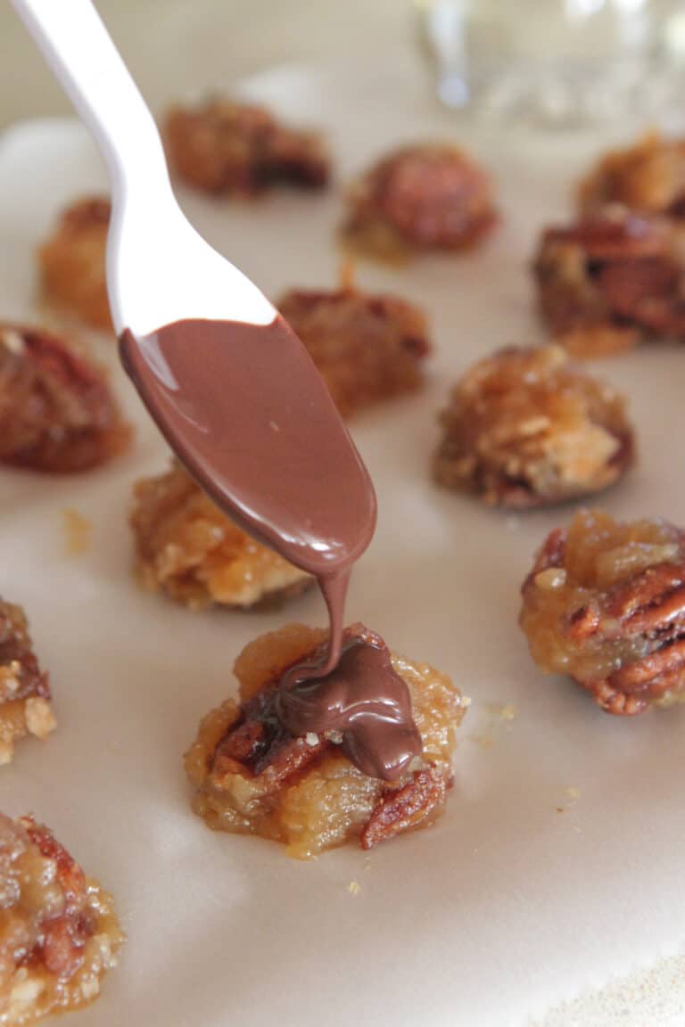 Chocolate Covered Pecan Pie Bites | Bite Sized Pecan Pie Recipe
