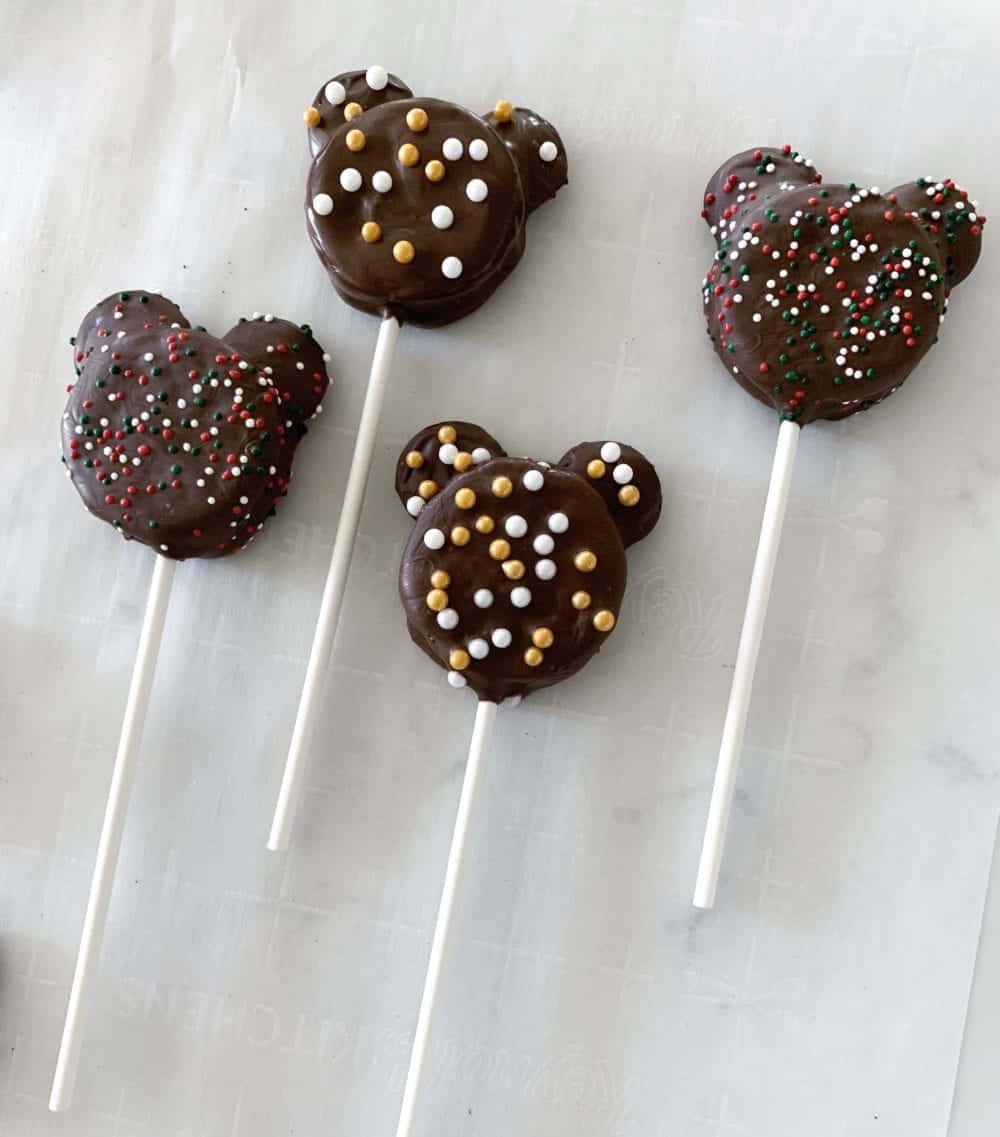 Micky Mouse Chocolate Covered Oreo Pops | Disney Dessert Recipe