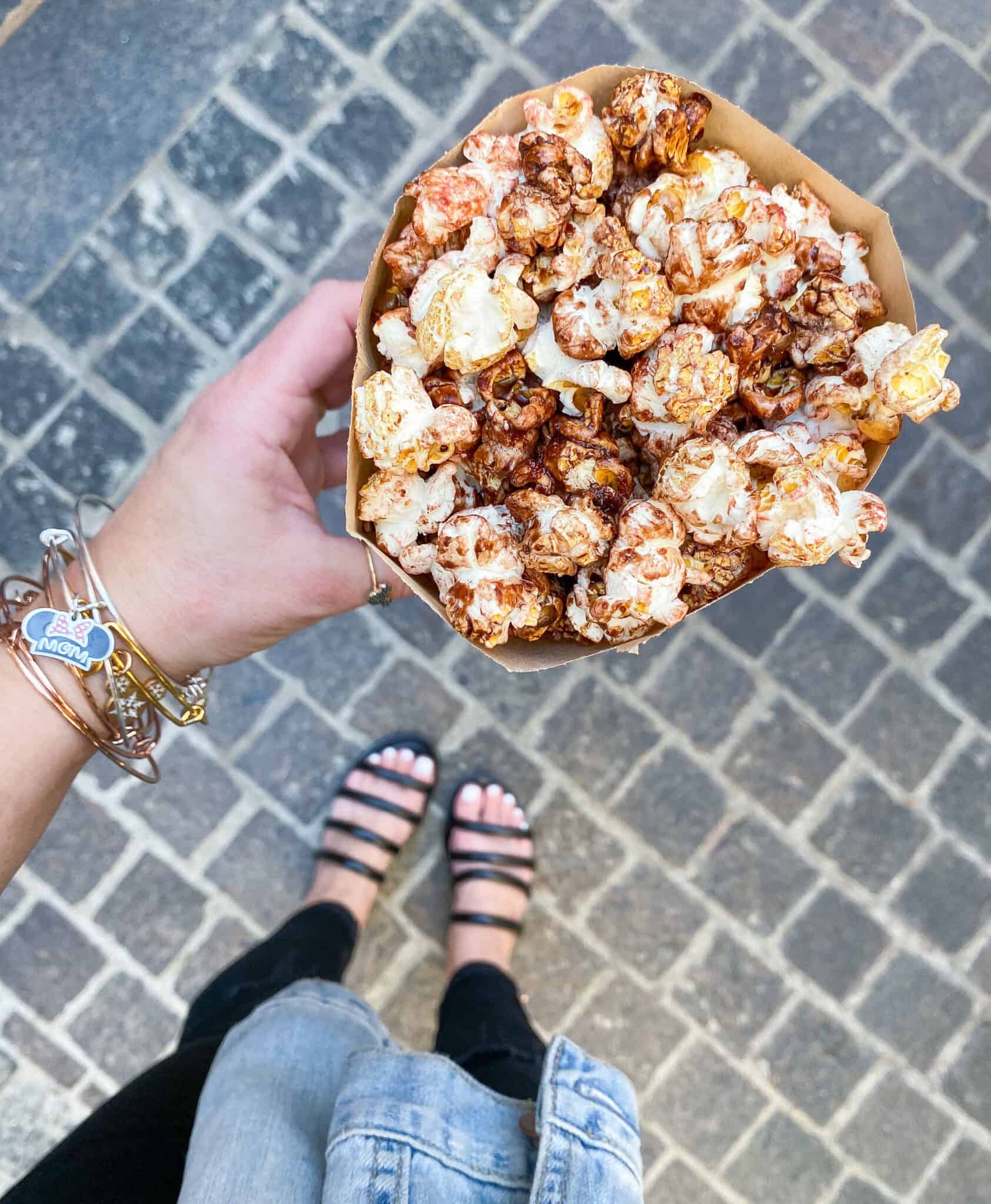 Kat Saka's Kettle Star Wars Galaxy's Edge - Picky Palate - Disneyland Tips